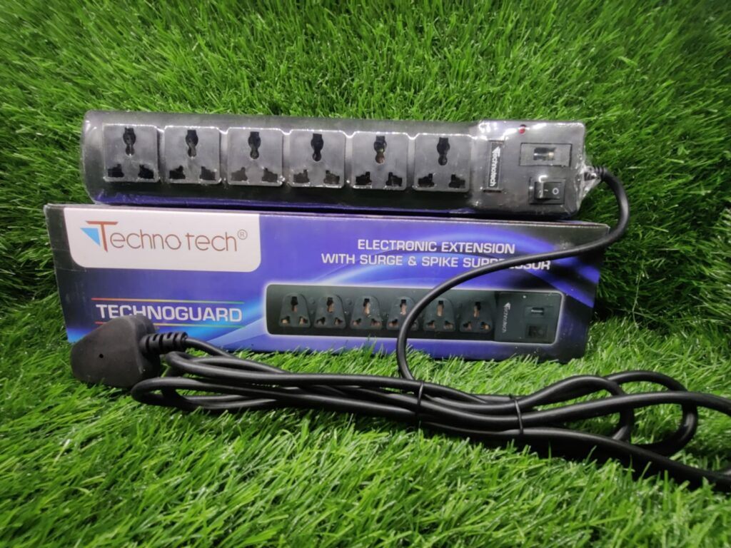 Technotech Spike Suppressor on/Off Button 6 Socket Extension Boards (5m)